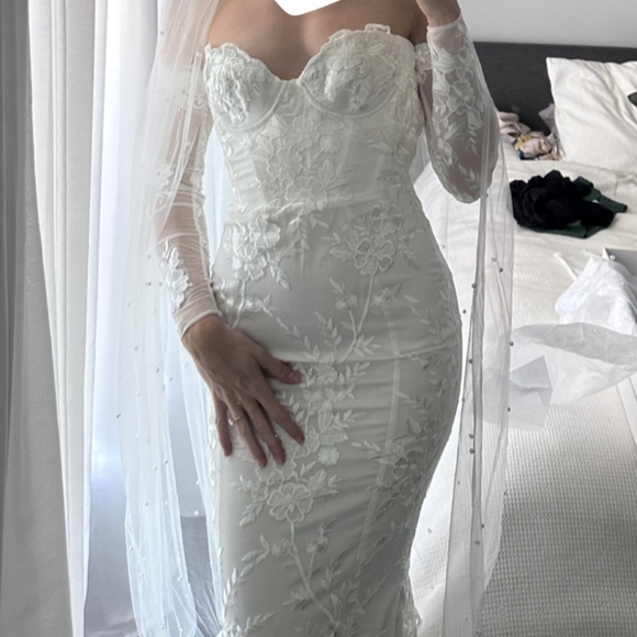 House of CB | Dresses | House Of Cb Isabelle White Lace Long Sleeve ...